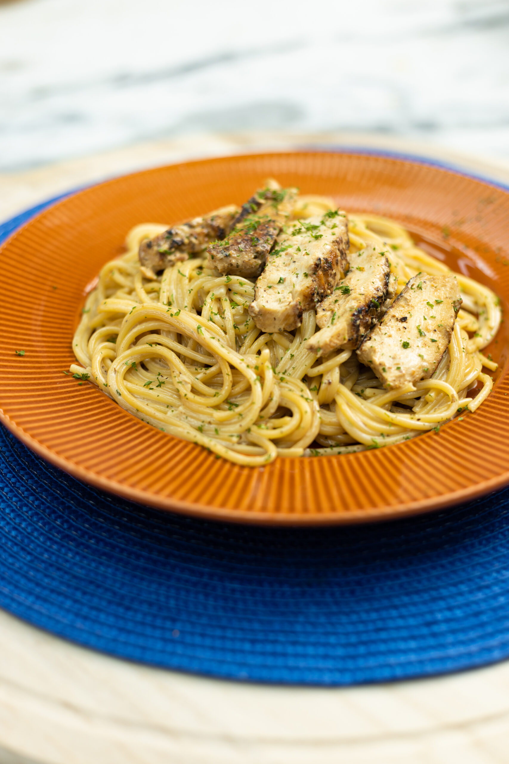 Pasta con Pollo Cajún ¡Almuerzo Diferente! - Buenos Sabores