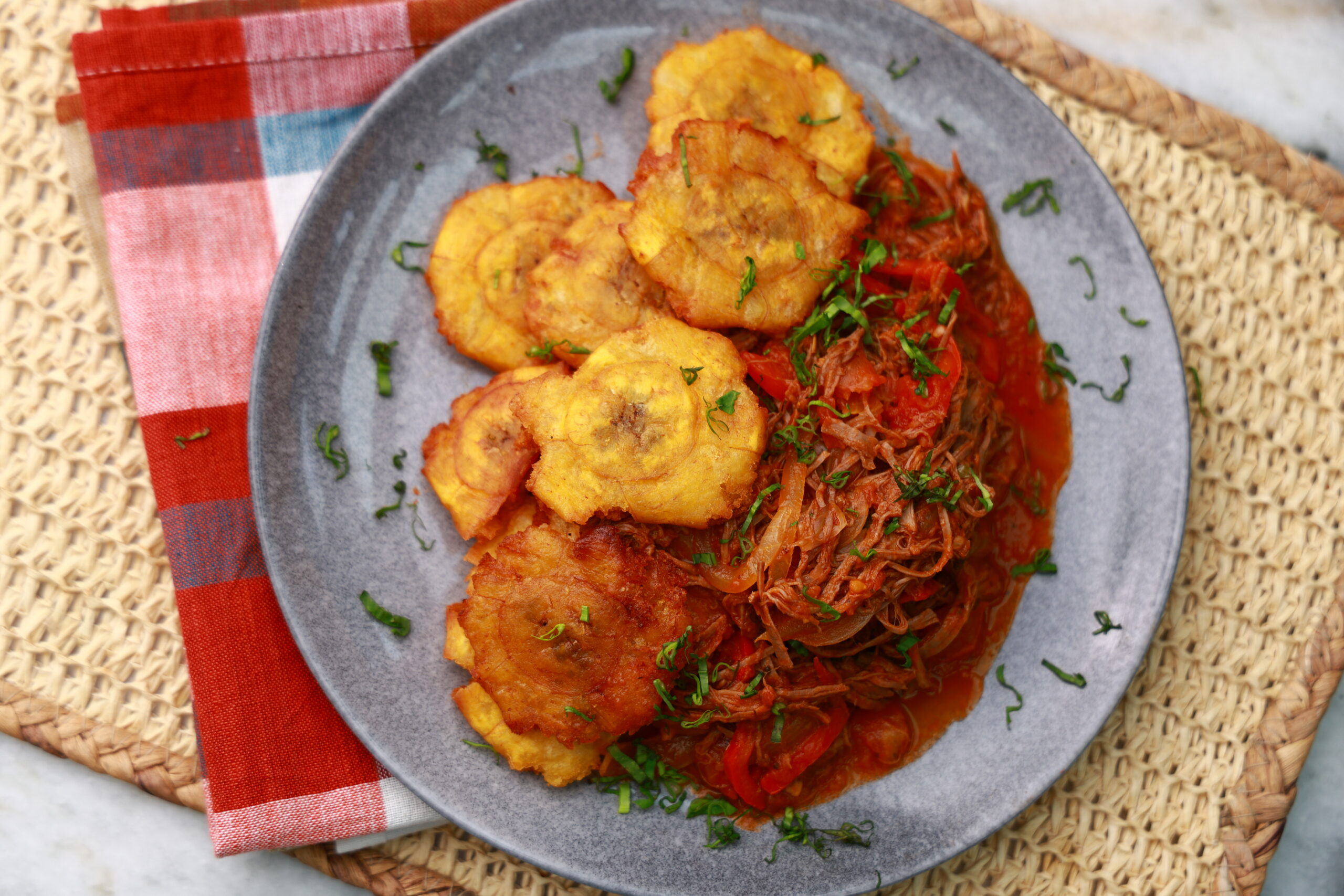 Ropa Vieja con Patacones - Buenos Sabores